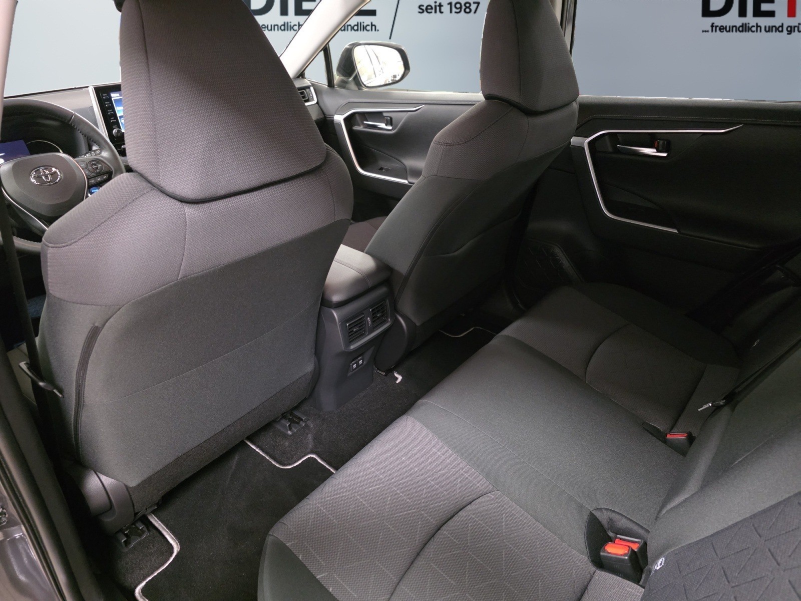 Toyota RAV 4 RAV4 2.5 Hybrid 4x4 Team D*ACC*KAM*TOTW*NAVI gebraucht ...