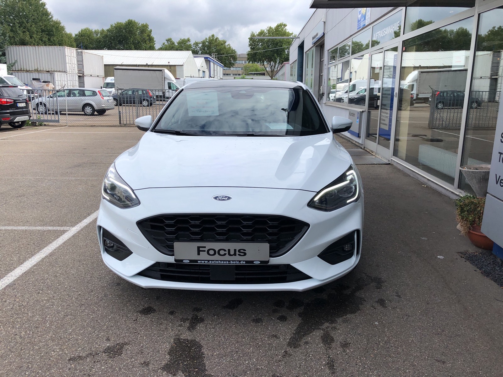 Ford Focus ST Line X neu kaufen in Böblingen - Int.Nr.: E22029 VERKAUFT