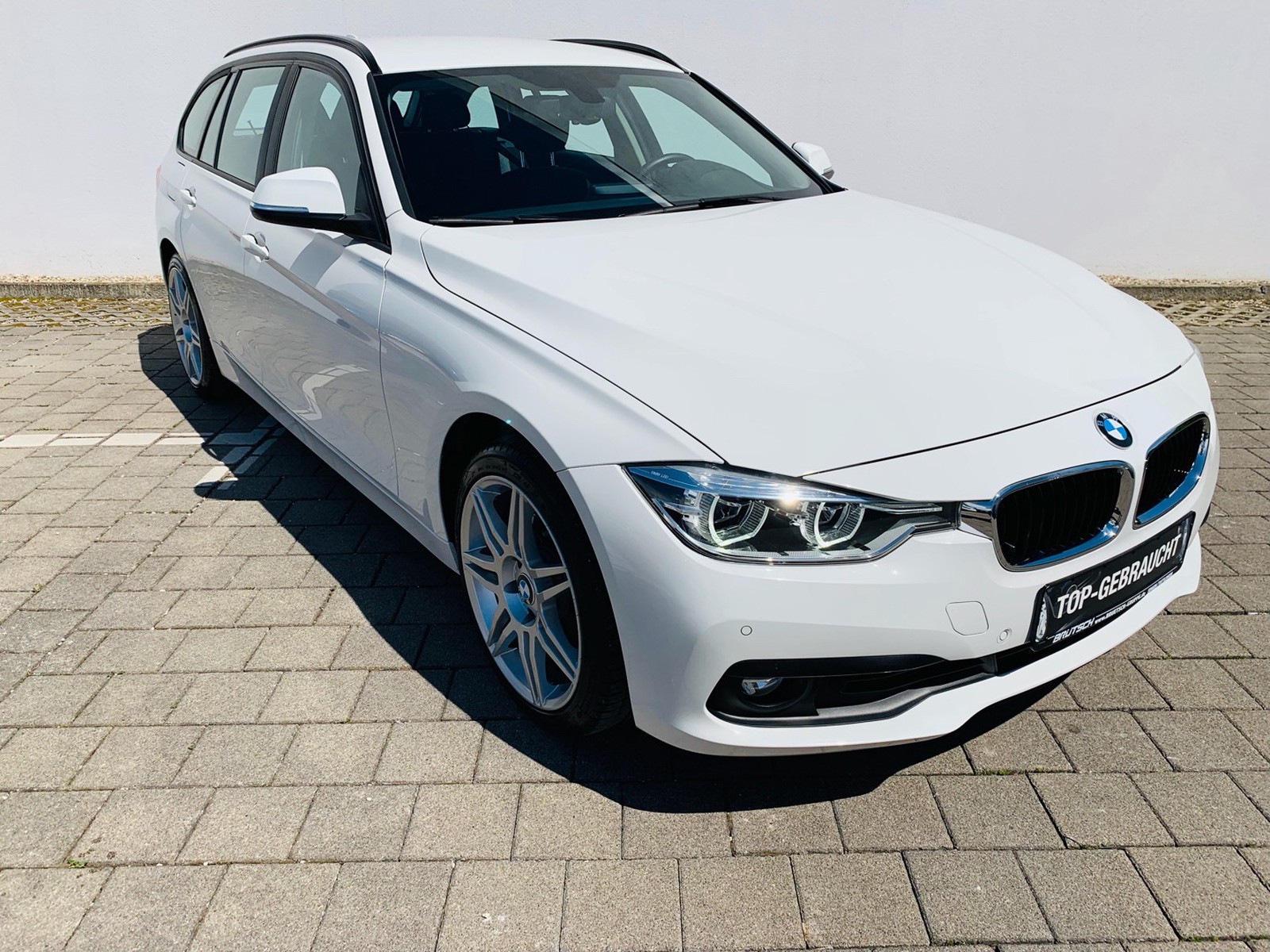 BMW 320 dA Touring Advantage LED / NAVI / PDC gebraucht kaufen in ...