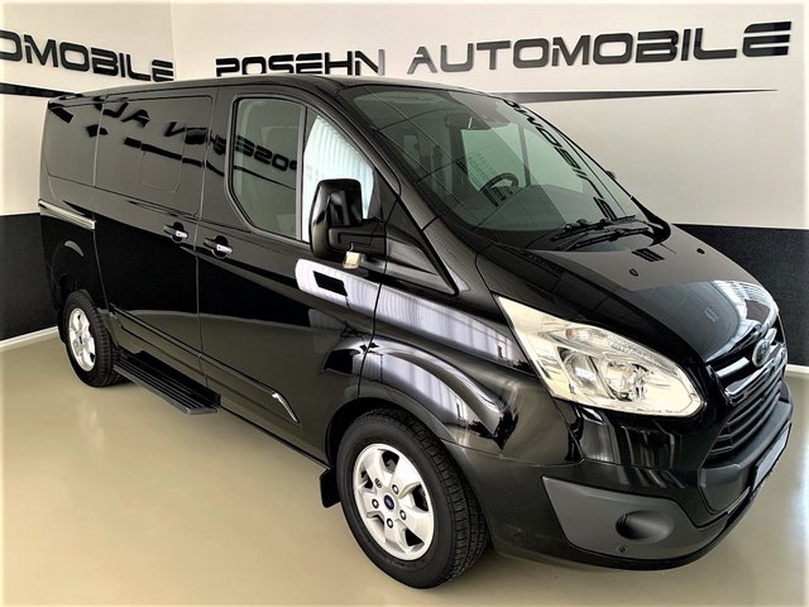 Ford Tourneo Custom Titanium 310 L1 EU6 8-Sitzer Navi gebraucht kaufen ...