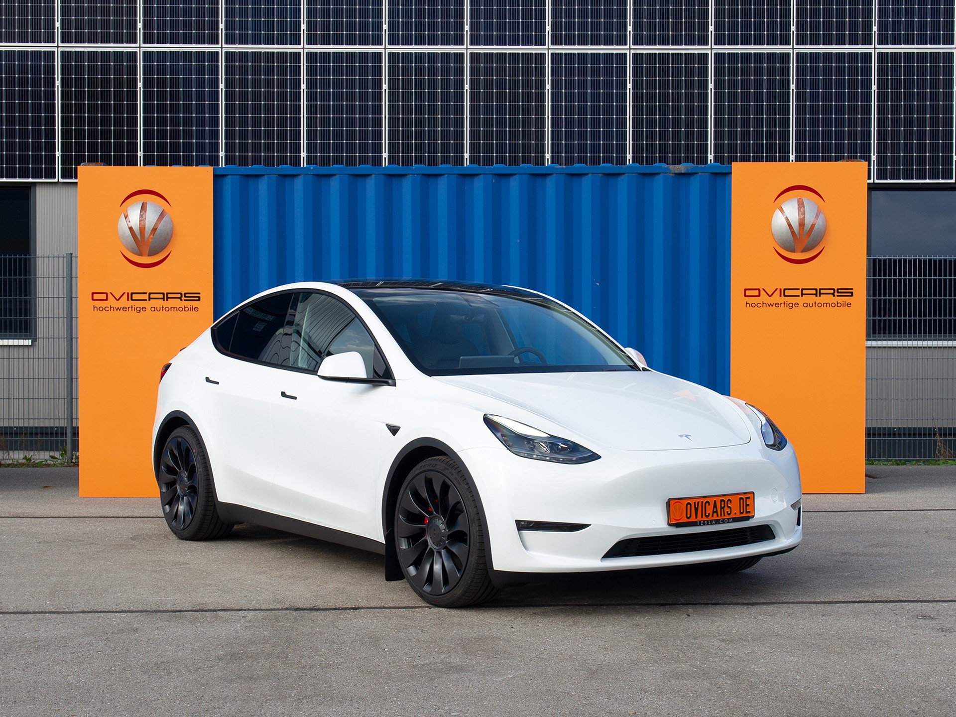 Tesla Model Y Performance new buy in München - Int.Nr.: 1337 SOLD